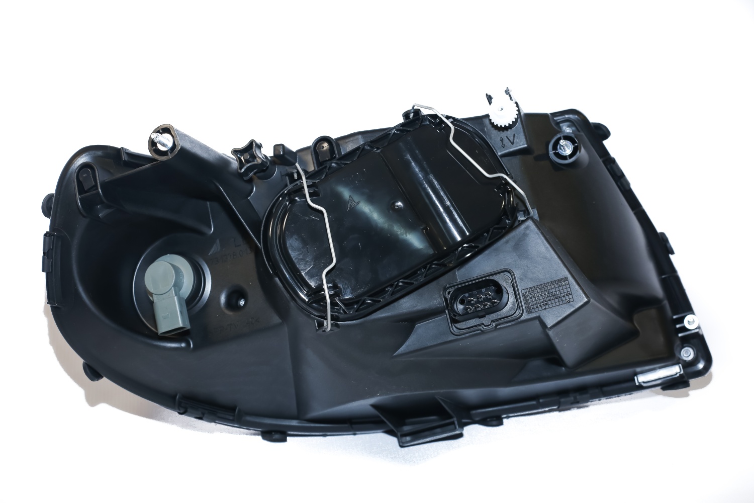 Фара УАЗ Патриот 3163 Automotive Lighting 676512121 левая, 6 490 руб.